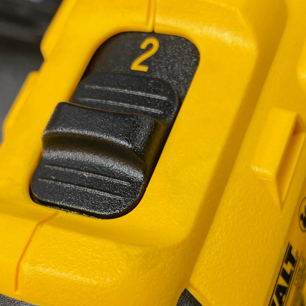 Pre-owned DEWALT DCK2060M2T-SFGB 18V 2 X 4.0AH LI-ION XR BRUSHLESS CORDLESS TWIN PACK - Own4Less